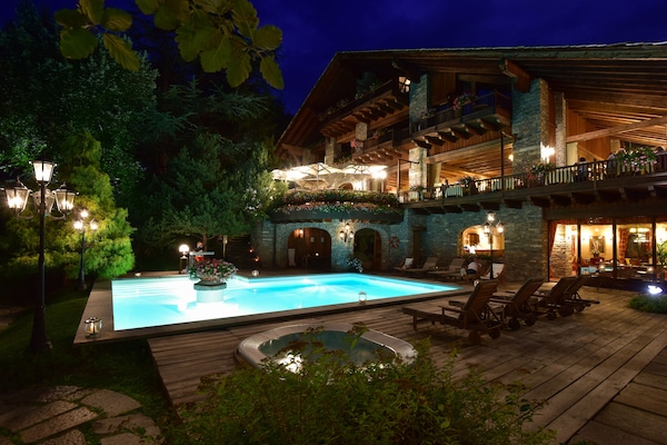 Piscina interior, piscina exterior