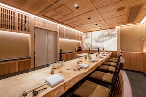 6 restaurantes: opção de almoço e jantar