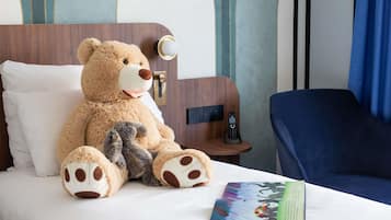 Quarto superior, quartos conectados | Frigobar, cofres nos quartos, escrivaninha, cortinas blackout