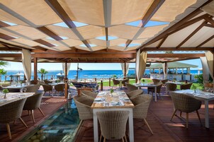 3 restaurantes, café da manhã, culinária internacional