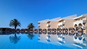 Piscina exterior sazonal 
