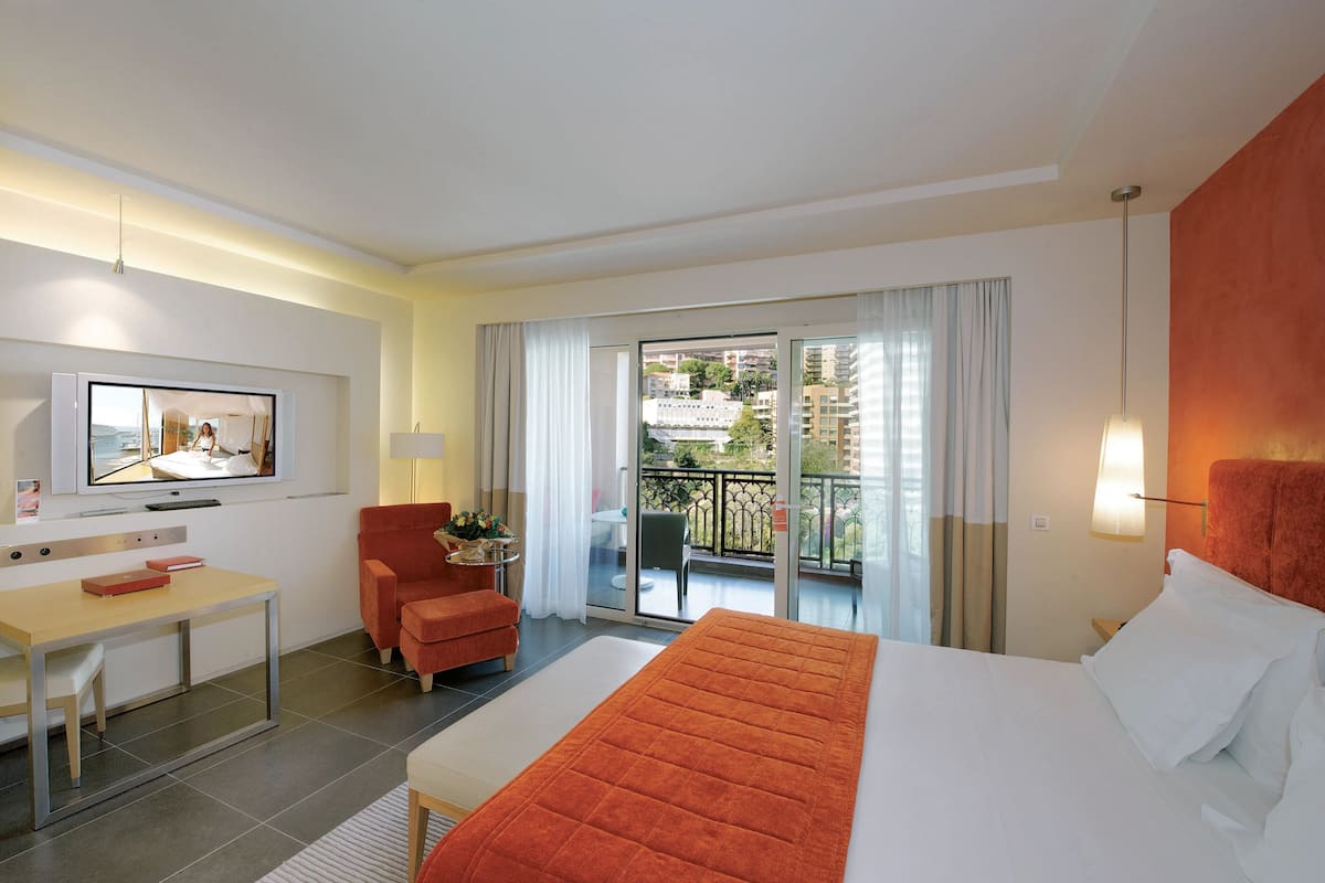 Quarto Superior, Vista para a cidade | Roupa de alta qualidade, minibar, cofre no quarto, secretária 