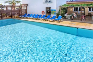 Piscina externa sazonal