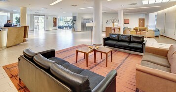 Área de estar no saguão