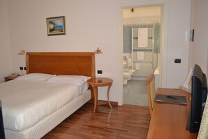 Roupa de alta qualidade, camas de colchão Select Comfort, minibar 