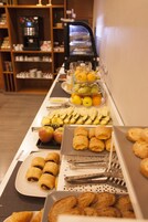 Café da manhã com buffet diário (EUR 9.90 por pessoa)