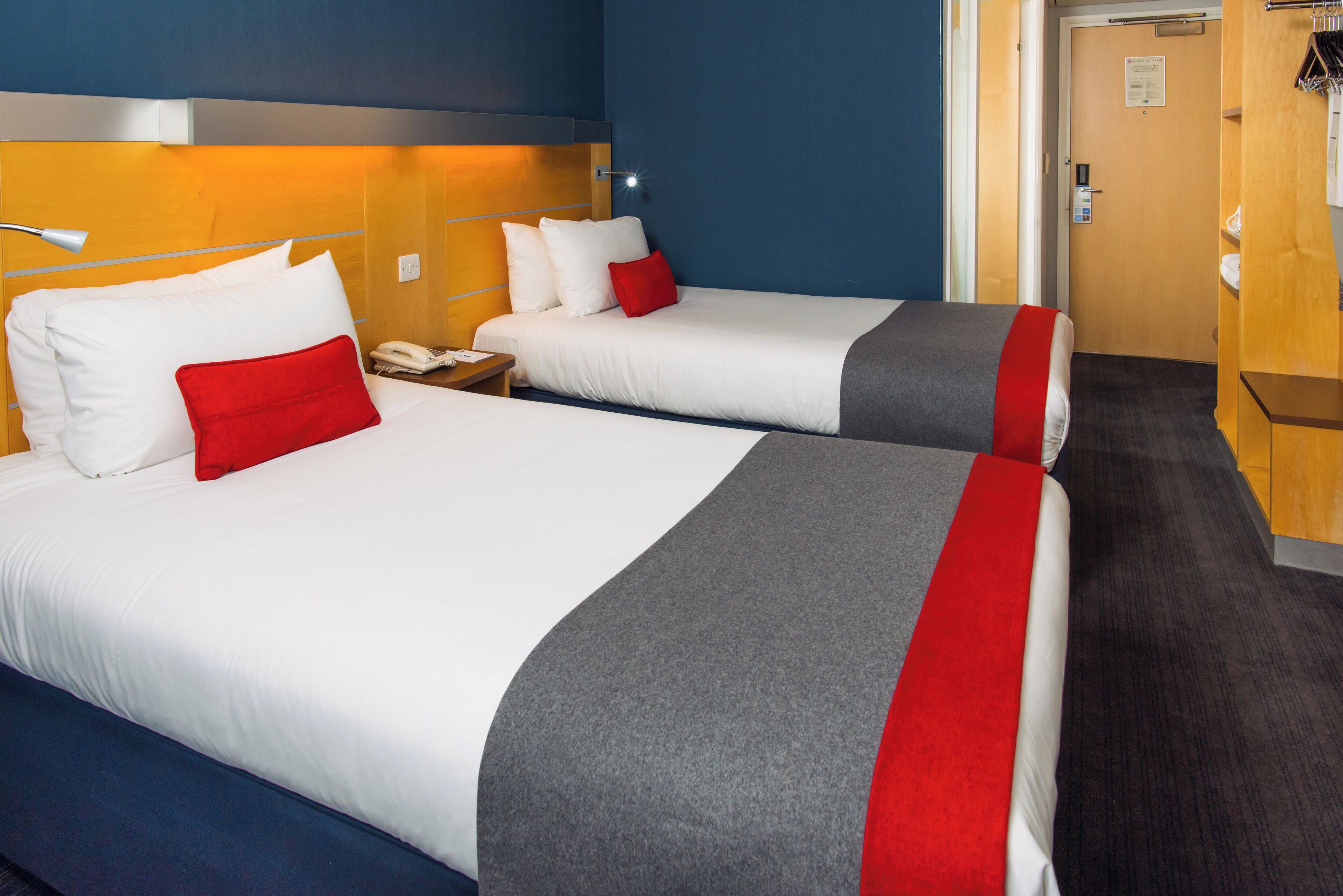 Holiday Inn Express Stevenage, an IHG Hotel Reviews, Deals & Photos ...