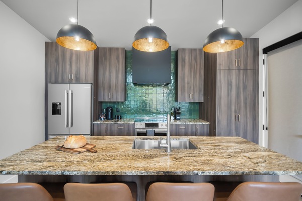 Villa de Luxo, 2 quartos, varanda, vista para a montanha | Cozinha privada | Um micro-ondas, uma máquina de café expresso, uma cafeteira/bule