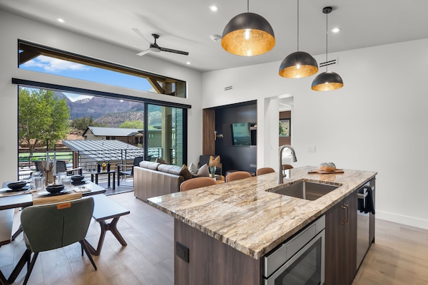 Vila superluxo, 2 quartos, sacada, vista para a montanha | Cozinha privada | Micro-ondas, máquina de café expresso, cafeteira/chaleira