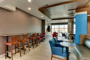 Café da manhã completo grátis todos os dias