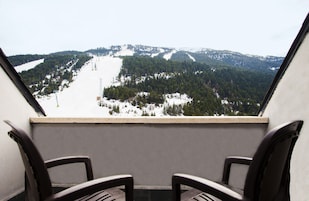 Quarto Quádruplo Superior, vista para a montanha | Vista do quarto