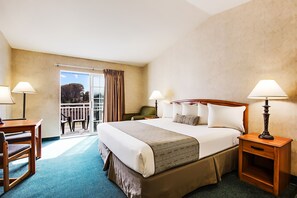 Book The Beach House Inn in Fort Bragg | Hotels.com