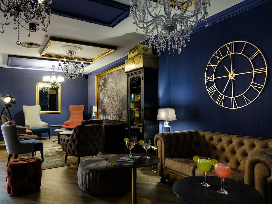 Pequenos-almoços e jantares servidos, incluindo cozinha espanhola