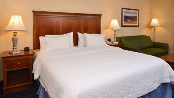 Cofre no quarto, secretária, quartos insonorizados