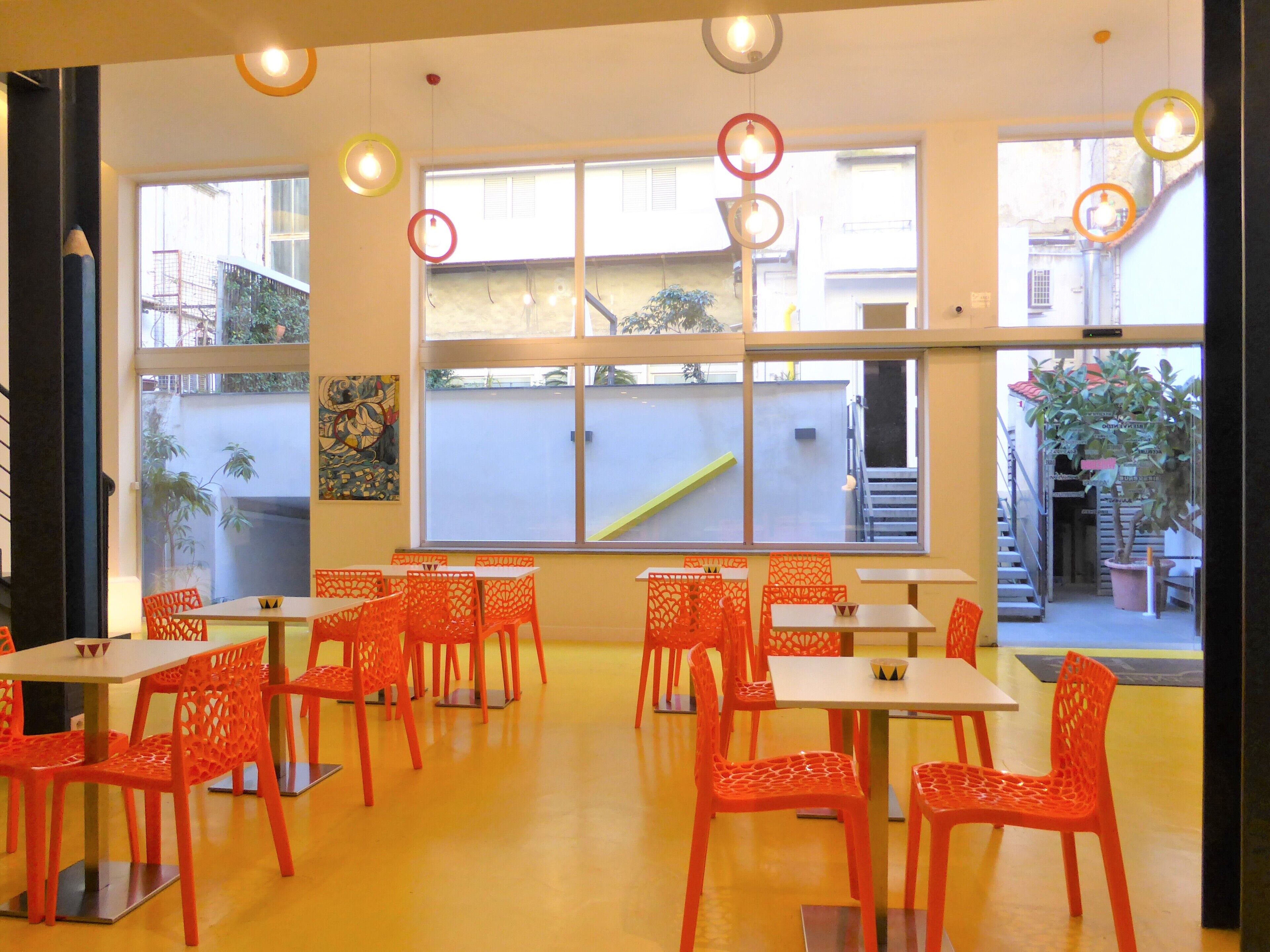 Pequeno-almoço tipo buffet diário incluído 