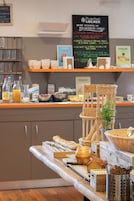 Café da manhã, almoço e jantar