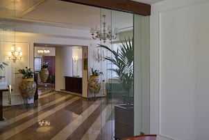 Entrada (vista interior)