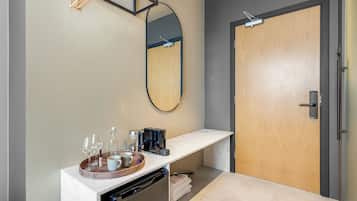 Cortinas/cortinados opacos, ferro/tábua de engomar, Wi-fi grátis