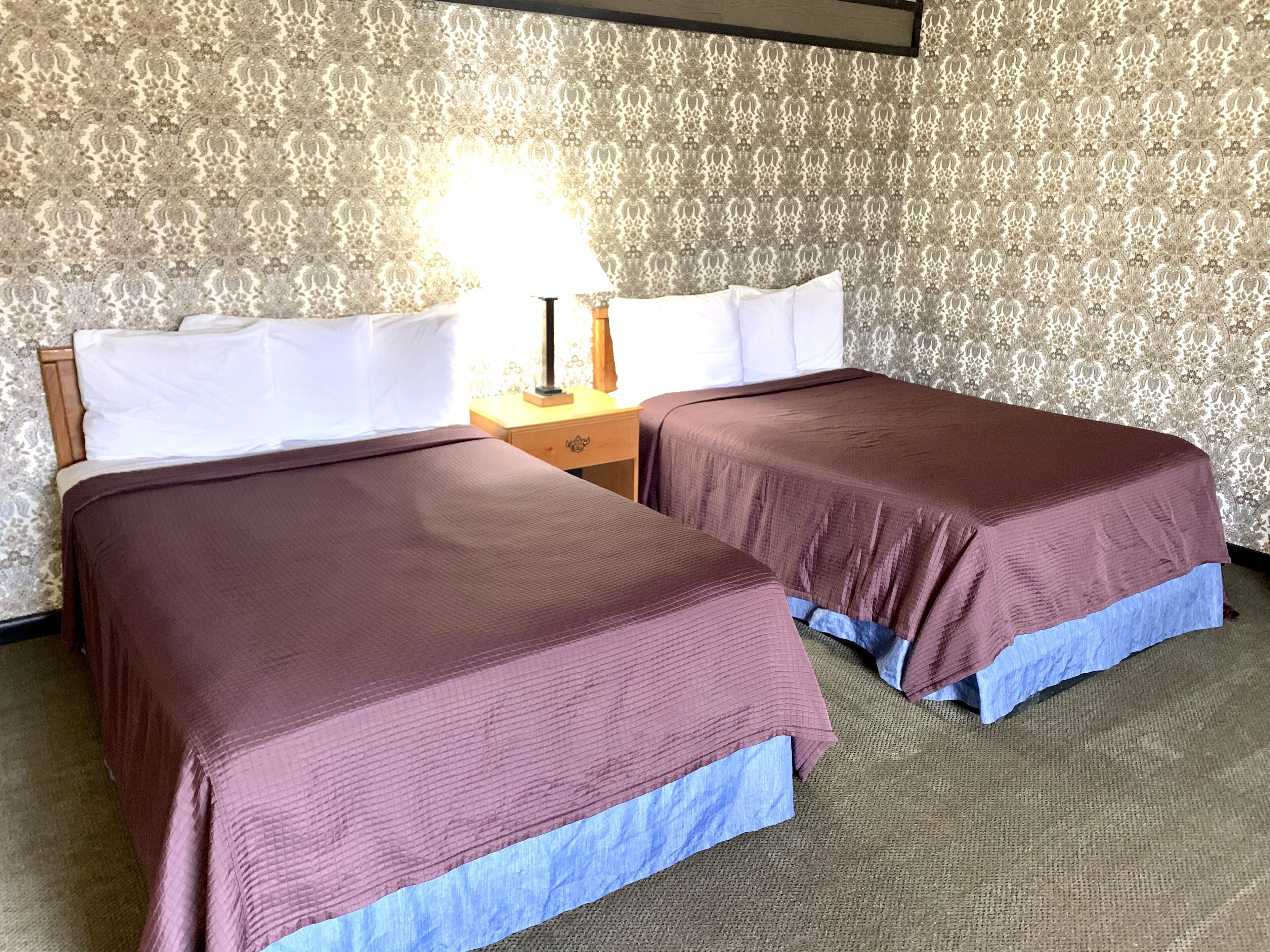 Don Q Inn in Dodgeville: Find Hotel Reviews, Rooms, and Prices on ...