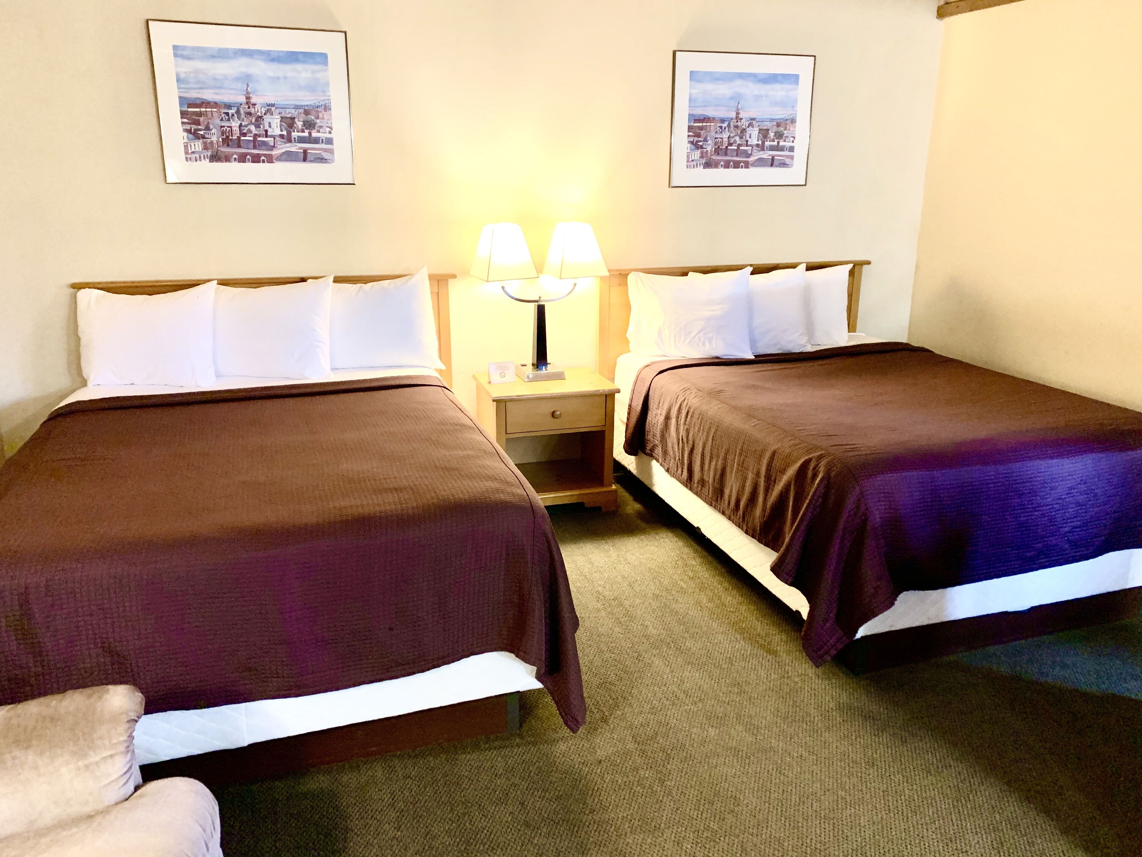 Don Q Inn in Dodgeville: Find Hotel Reviews, Rooms, and Prices on ...