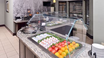 Pequeno-almoço tipo buffet diário incluído