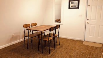 Apartamento Deluxe | Sala de jantar