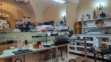 Pequeno-almoço tipo buffet incluído