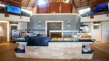 6 restaurantes, pequenos-almoços servidos, cozinha internacional