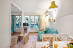 Estúdio | Sala de estar | TV LCD 70 cm com canais digitais, TV