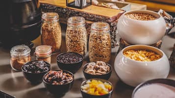 Pequeno-almoço tipo buffet diário (3890 ISK por pessoa)