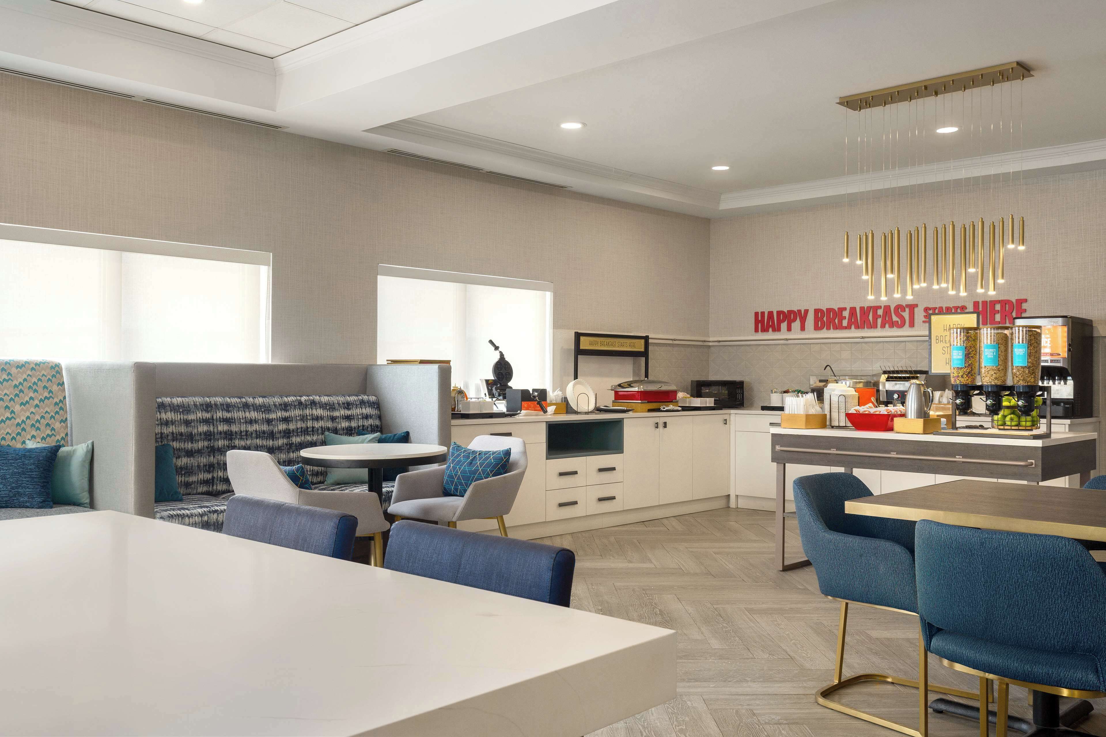 Café da manhã com buffet grátis