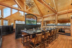 2 bares/lounges