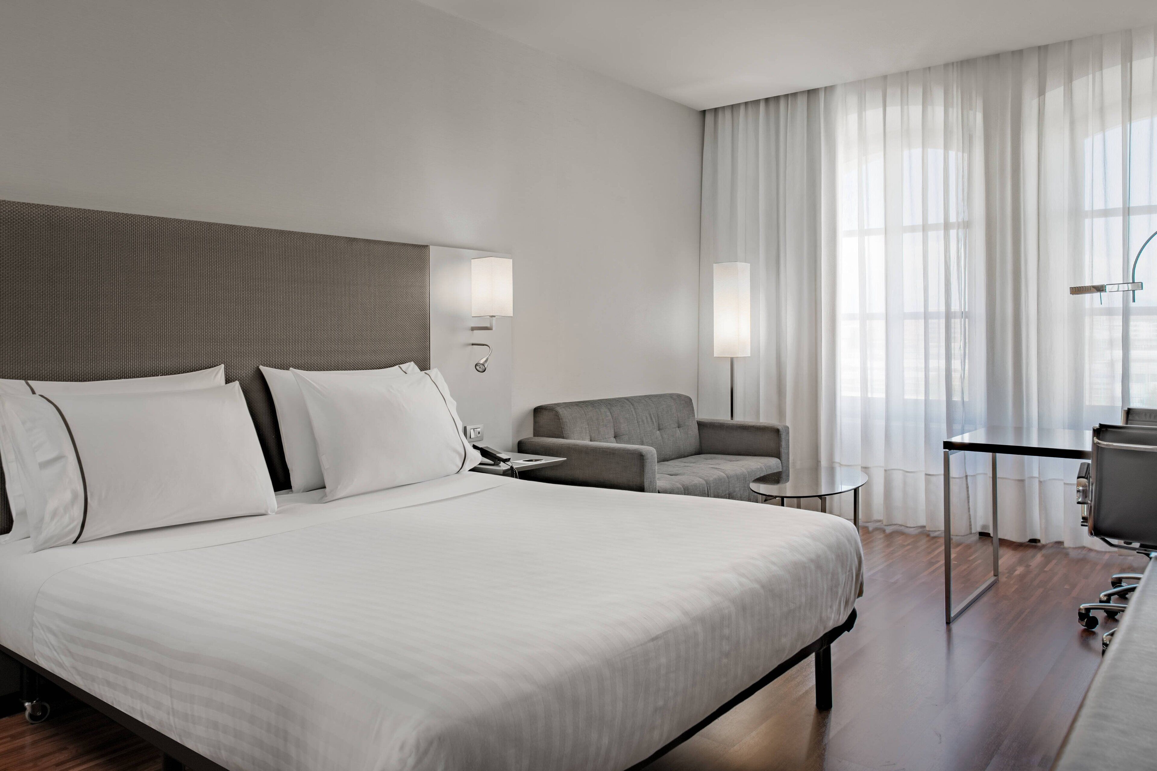 AC Hotel Torino by Marriott in Turin: Find Hotel Reviews, Rooms, and ...