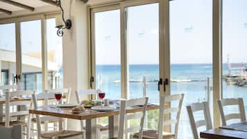 4 restaurantes, culinária internacional