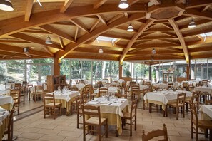 Pequeno-almoço tipo buffet diário incluído 