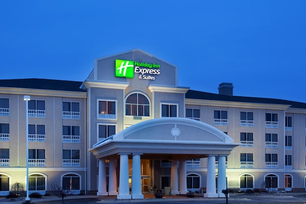 Holiday Inn Express Hotel & Suites Rockford-loves Park By Ihg - Rockford, IL