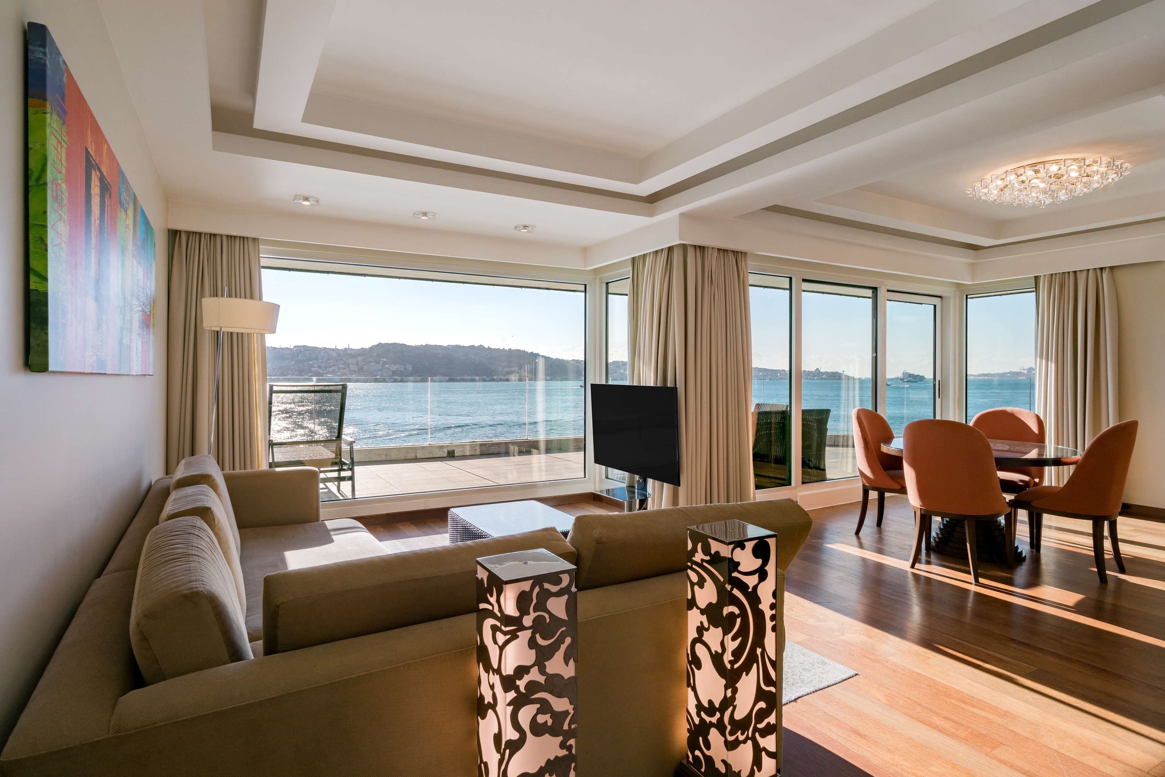 Suite Presidencial (Bosphorus View) | Roupa de alta qualidade, minibar, cofre com capacidade para portátil 