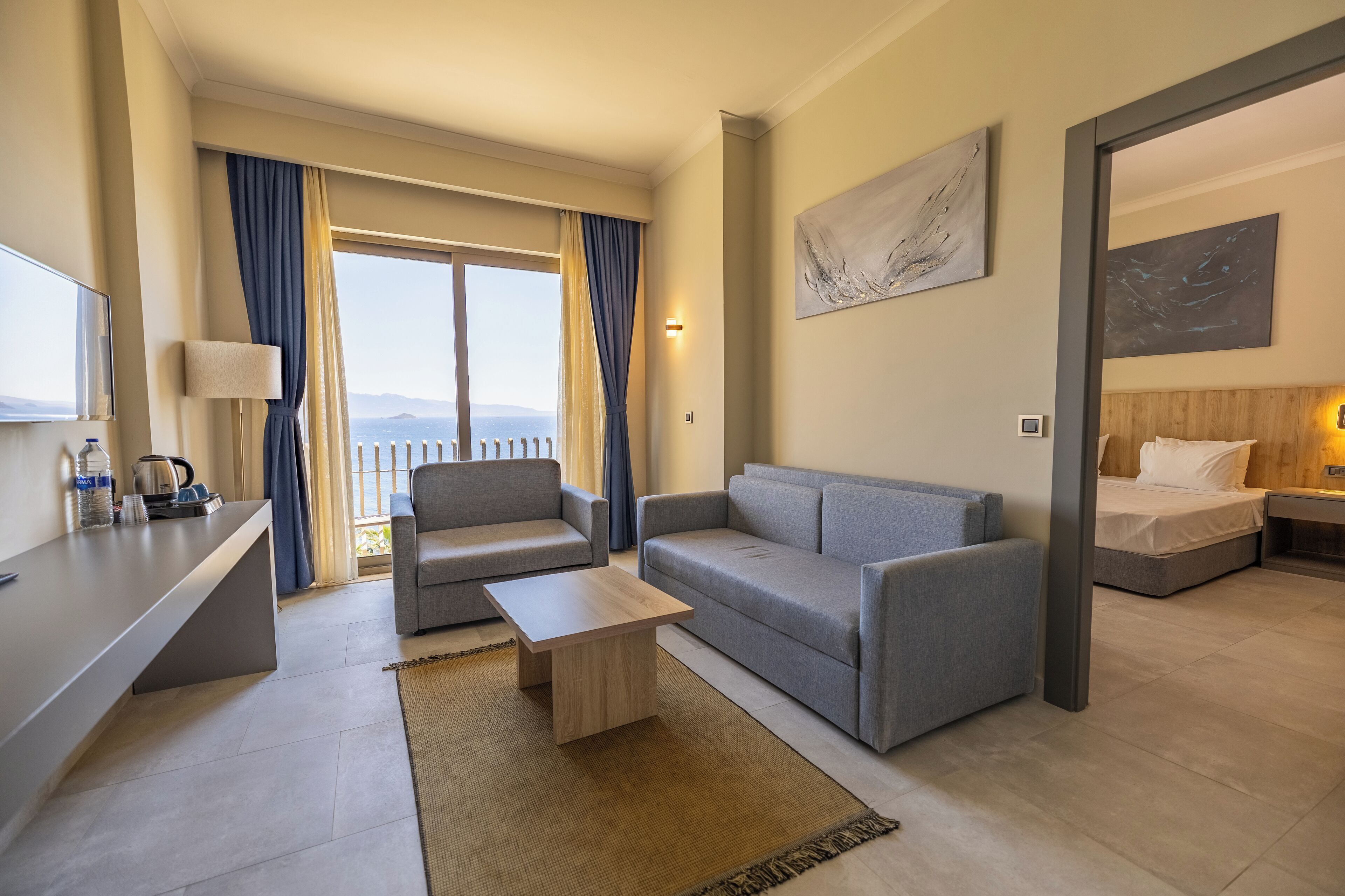 Suíte superior, sacada | Frigobar, cofres nos quartos, roupa de cama