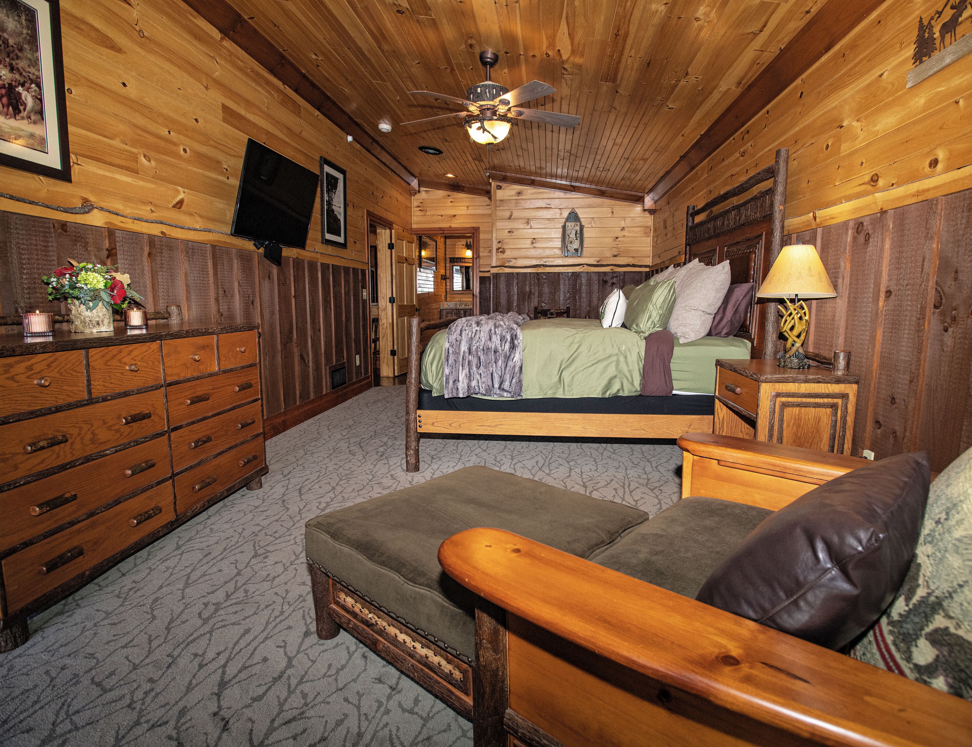 Suíte superluxo, 1 quarto, vista para o lago | Roupas de cama premium, camas com colchões pillow-top