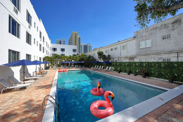 Tropics Hotel - South Beach, FL