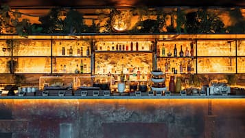 Café da manhã com buffet todos os dias (EUR 25 por pessoa)