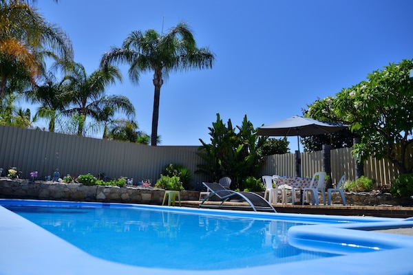 Palms Bed & Breakfast - Perth