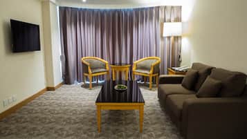 1 quarto, cofre no quarto, cortinas/cortinados opacos