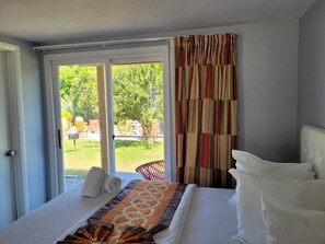 Book Cape Sands Inn in West Yarmouth | Hotels.com