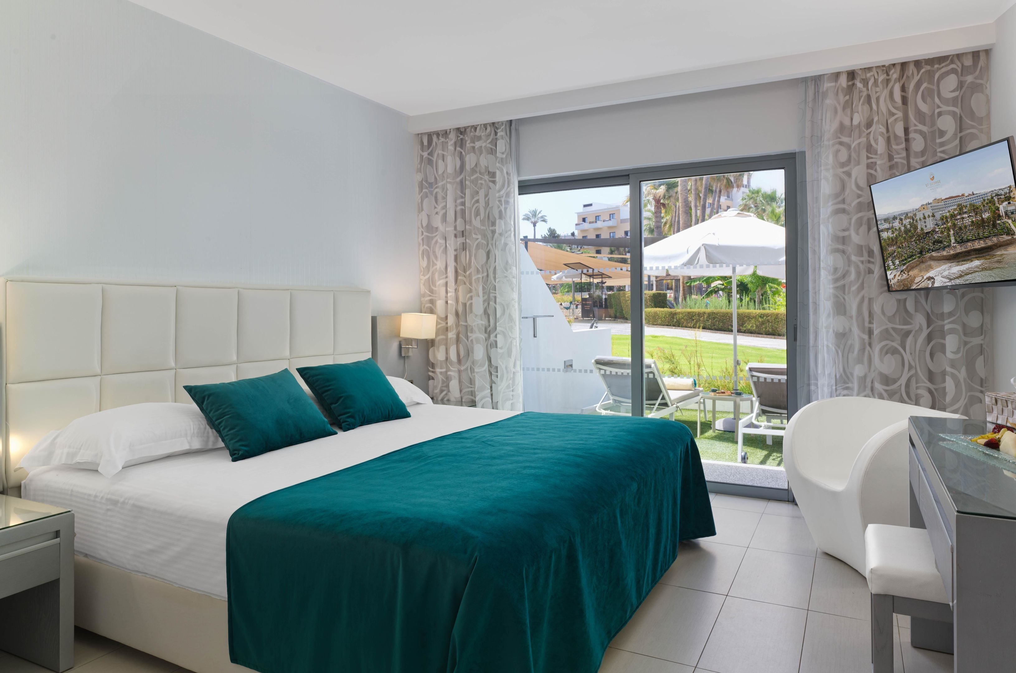 Suíte | Cofres nos quartos, escrivaninha, Wi-Fi de cortesia, roupa de cama