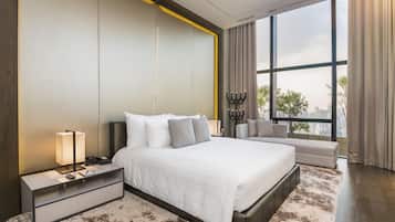 Penthouse de Luxo | Minibar, cofre com capacidade para portátil, cortinas/cortinados opacos