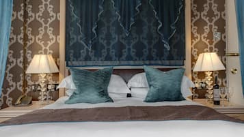Quarto Standard, 1 cama king-size, não fumadores (Canopy Bed) | Cofre no quarto, secretária