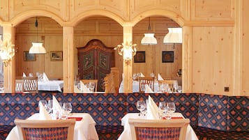 Café da manhã, almoço e jantar