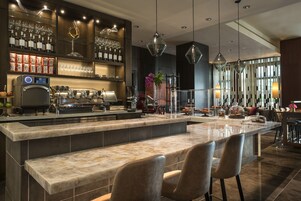 2 restaurantes, café da manhã, culinária californiana