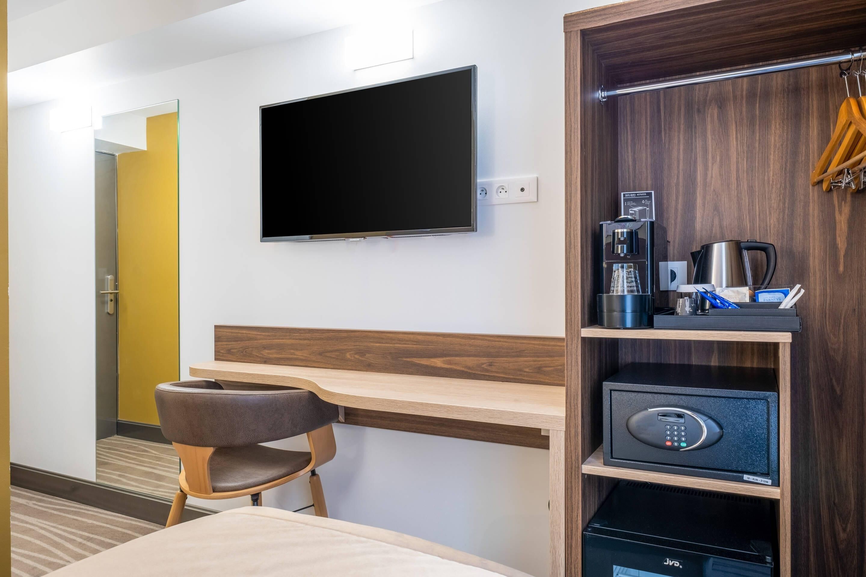Quarto Standard, 1 cama individual, não fumadores | Roupa de alta qualidade, minibar, cofre no quarto 